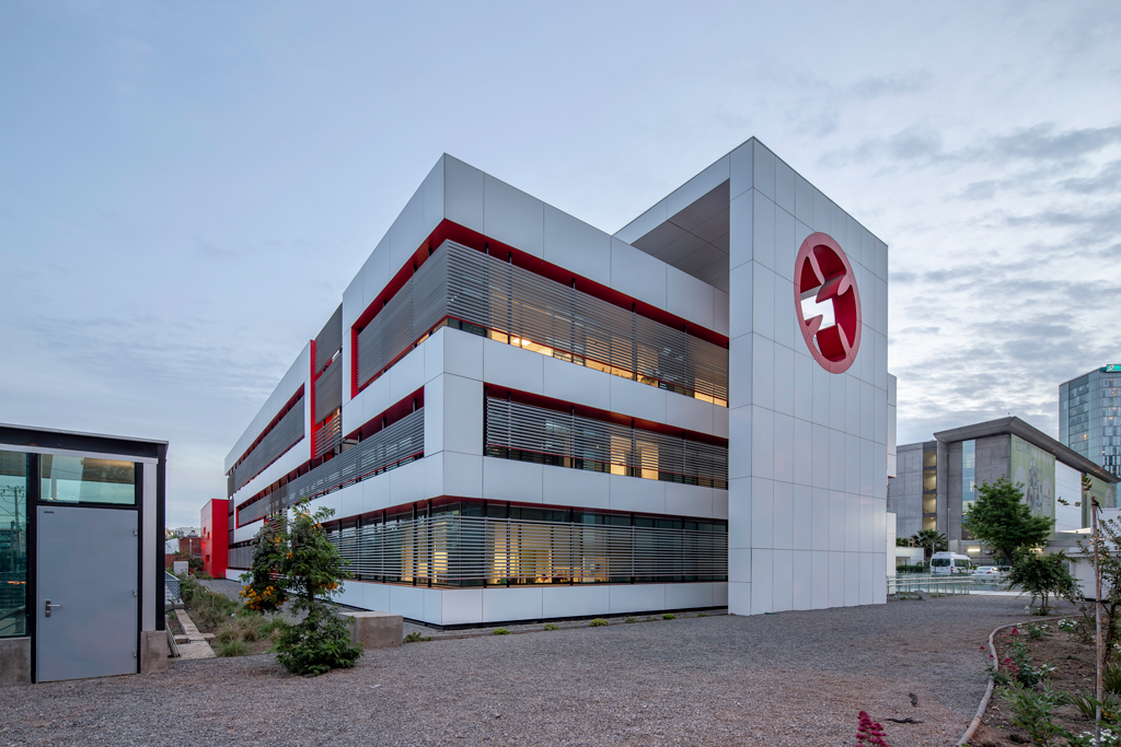 Instituto de rehabilitación infantil Teletón Santiago de Trespa